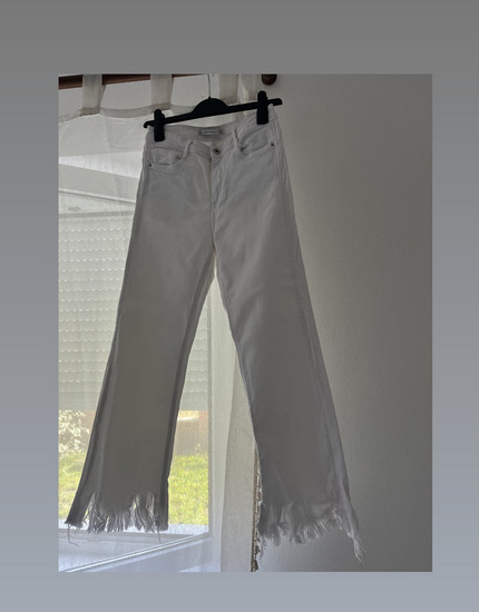 ZARA bele pantalone kao NOVE S/M