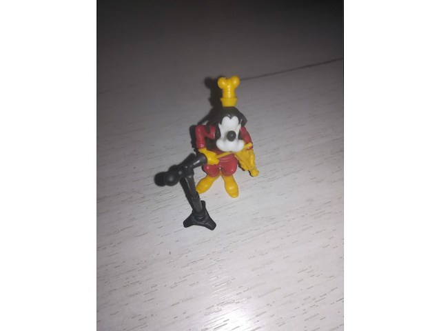 Stare kinder figure - Šilja svira violinu