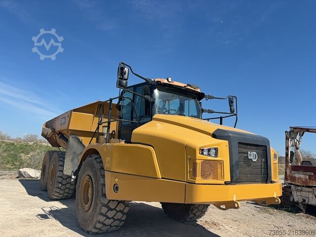 Zglobni kiper
Caterpillar 740 GC