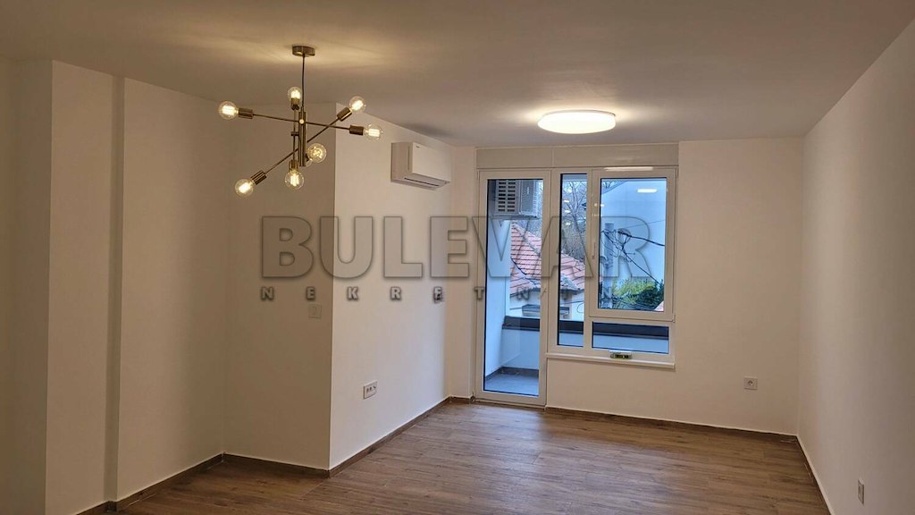 Jednoiposoban stan, Niš - Centar | Izdavanje · 54m² · 380€