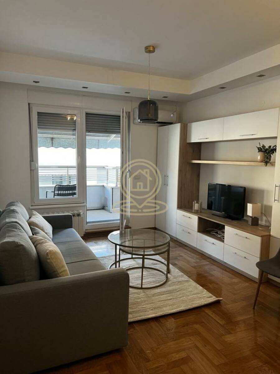 Dvosoban stan, Beograd - Krunski venac | Izdavanje · 37m² · 800€