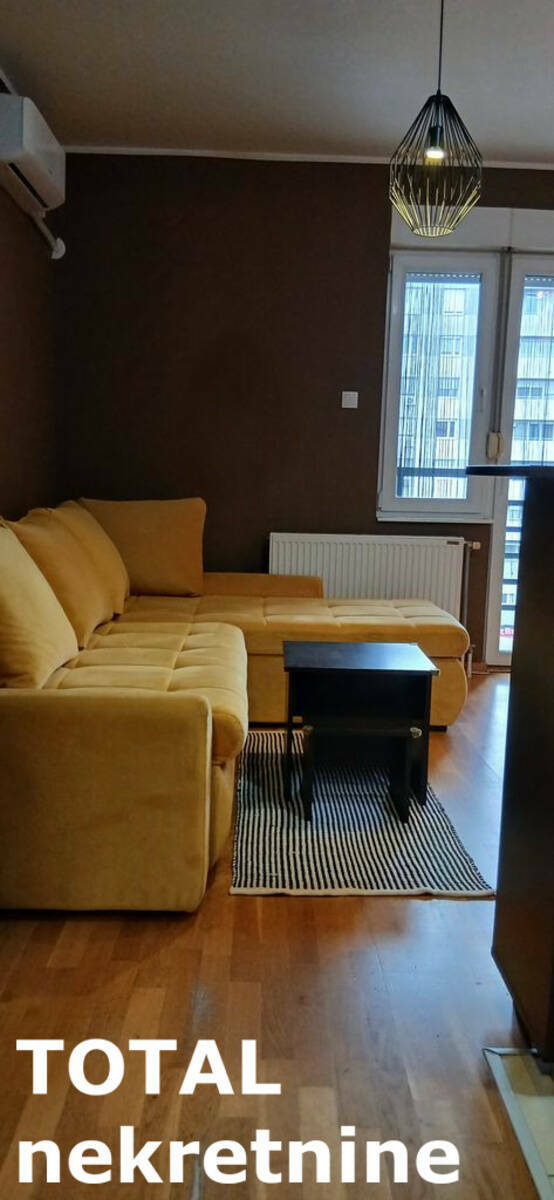Garsonjera, Novi Sad - SubotiČki Bulevar | Izdavanje · 24m² · 230€
