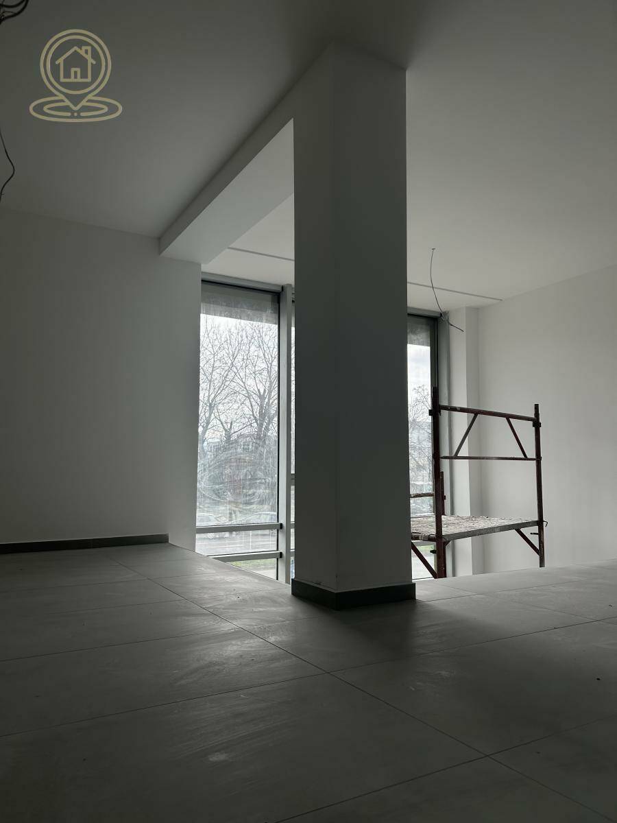 Poslovni prostor / Lokal, Novi Sad | Izdavanje · 205m² · 2.000€