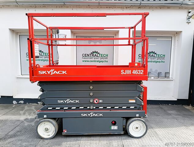 Skoro nova makazasta radna platforma
Skyjack SJIII 4632