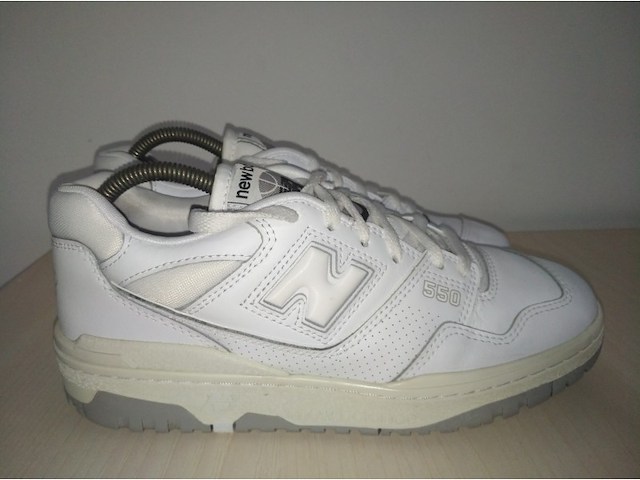 NEW BALANCE 550 unisex patike br 41,5 (26 cm)