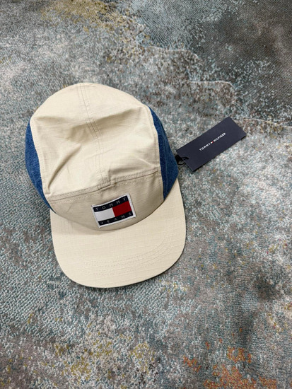 Tommy Hilfiger kacket