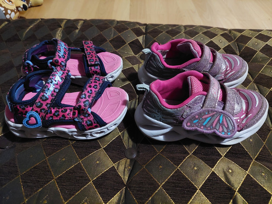 Skechers patikr br 25 i sandale br 25 svetle