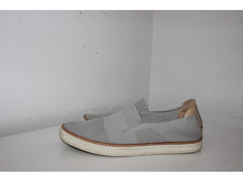 zenske patike 40 26cm UGG Sammy Slip On Hyper Weave Sne