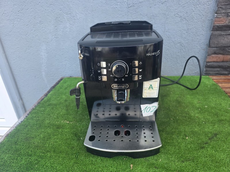 DeLonghi Magnifica S ECAM 21.116.B automatski aparat za