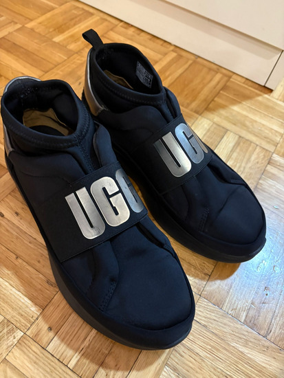 Ugg patike
