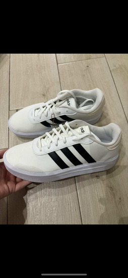 Adidas patike nove