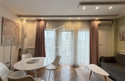 109m2 (4u1) LuX, Trg Republike - Renta Biznis ID#14631