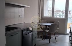 NEUSELJAVAN Poslovni prostor 63 m² Podbara, Kej | Renoviran | Terasa | Lift | Odlična lokacija