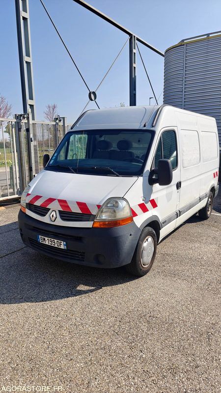 Prodaje se Renault Master minibus furgon na aukciji