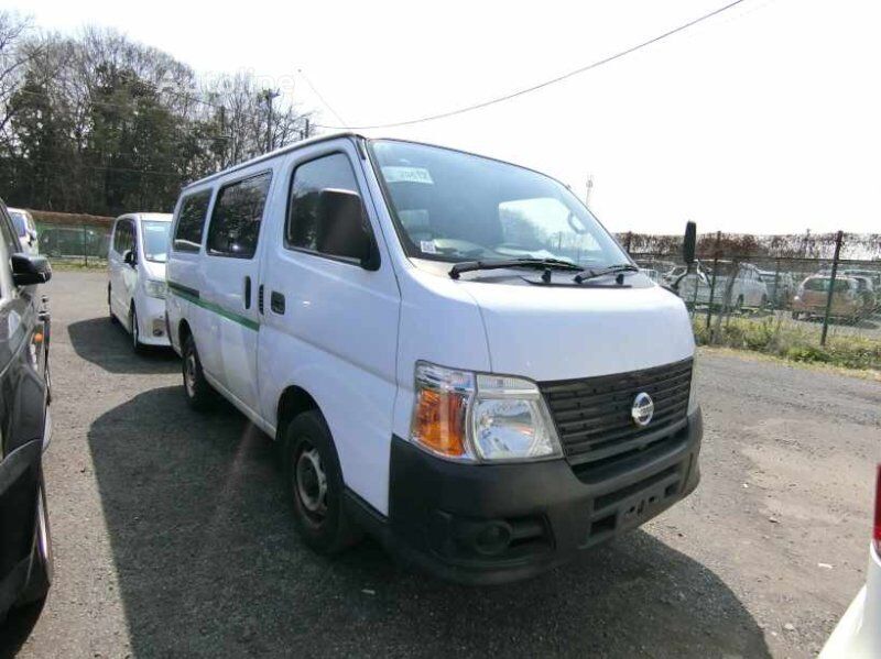 Nissan CARAVAN VAN minibus furgon