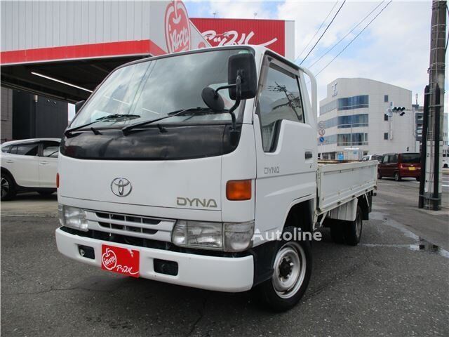 Toyota DYNA kamion s ravnom platformom