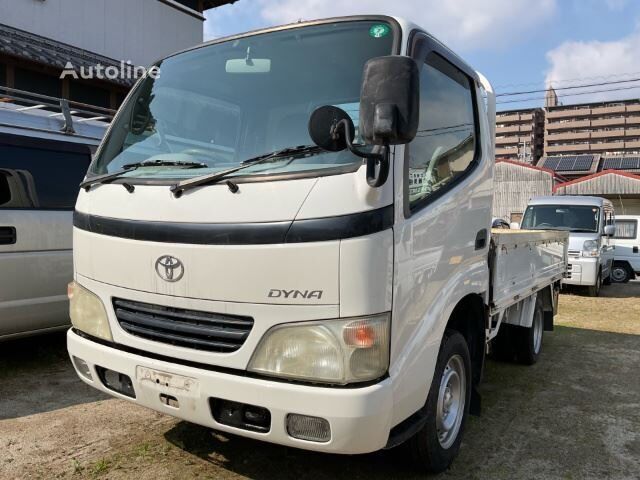 Toyota DYNA kamion s ravnom platformom