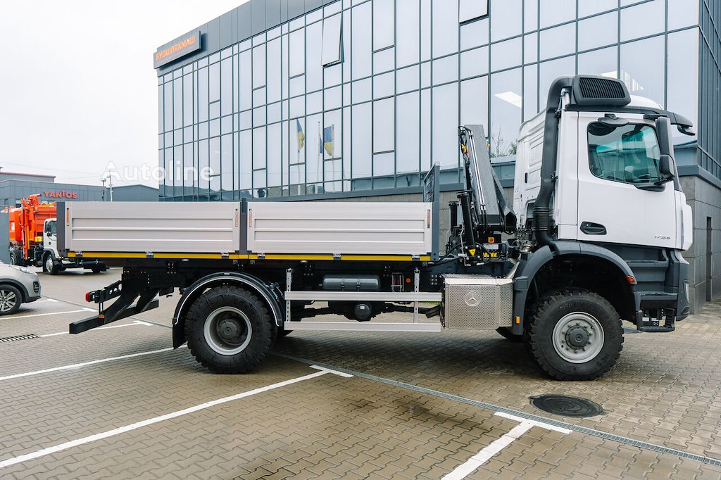 Novi Mercedes-Benz Actros 1836 Z KMU kamion s ravnom platformom