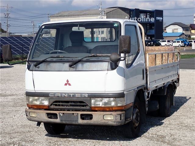 Mitsubishi CANTER kamion s ravnom platformom