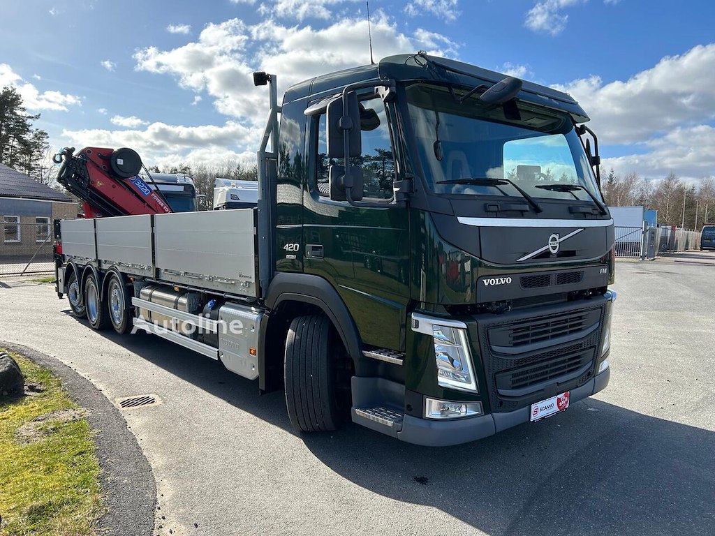 Novi Volvo FM420 M kamion s ravnom platformom