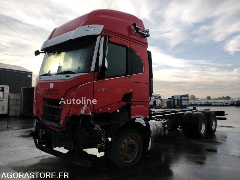 Prodaje se IVECO X-WAY 570 kamion šasija na aukciji