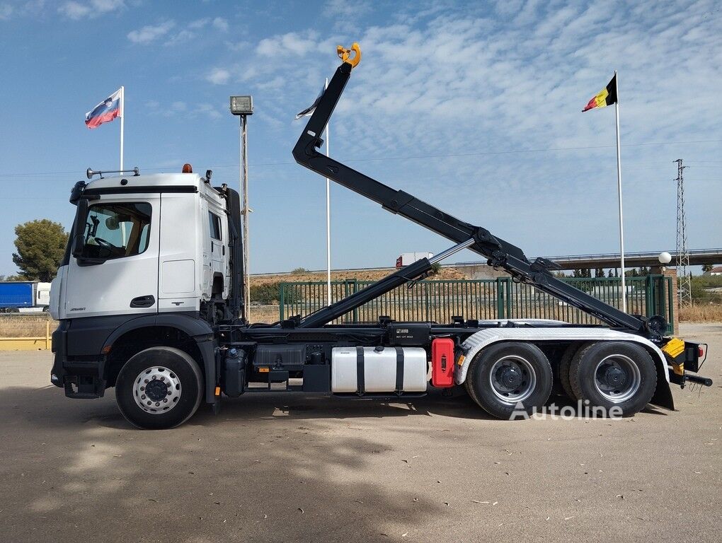 Mercedes-Benz AROCS 26 51 kamion rol kiper