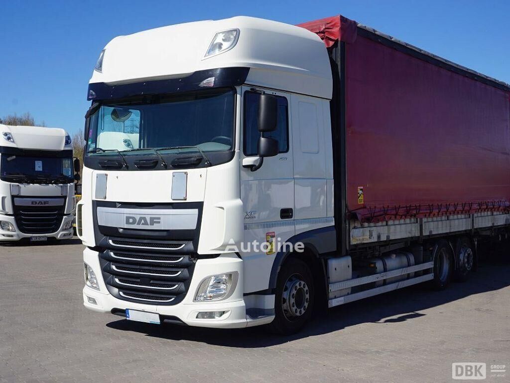 DAF XF 460 FAR kamion sa klizna zavesa cerada