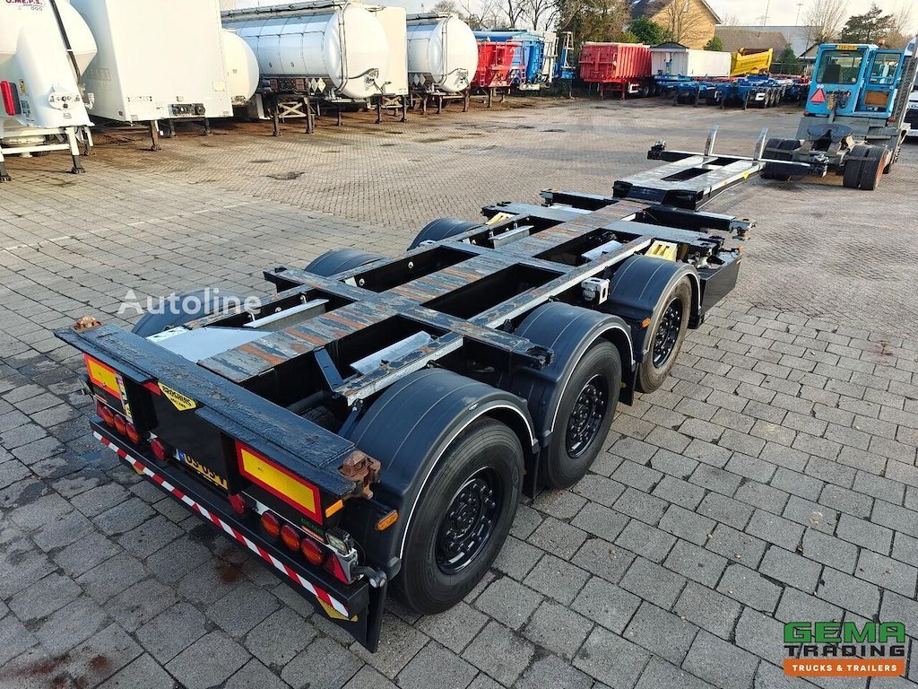 Broshuis MFCC 3 Axles SAF - ADR - Lift axle - Disc brakes - All connectio poluprikolica hladnjača