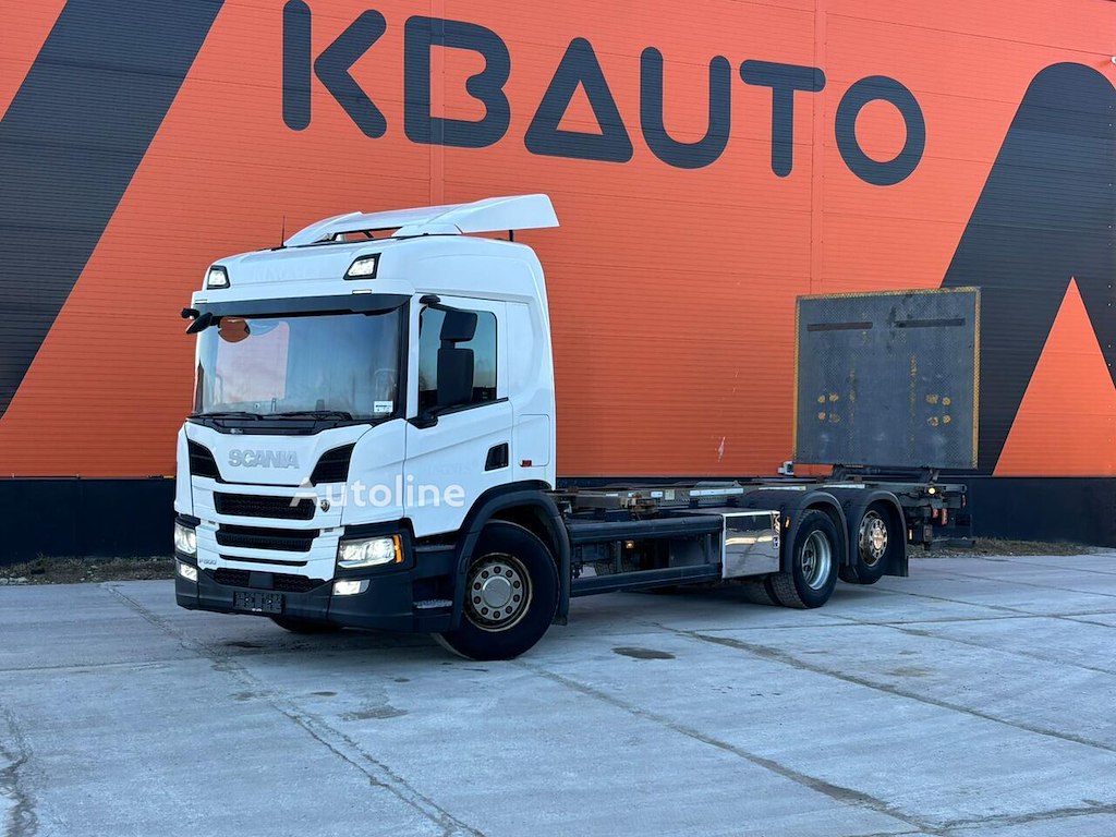 Scania P 500 6x2*4 9 TON FRONT AXLE / RETARDER vozilo za prevoz kontejnera