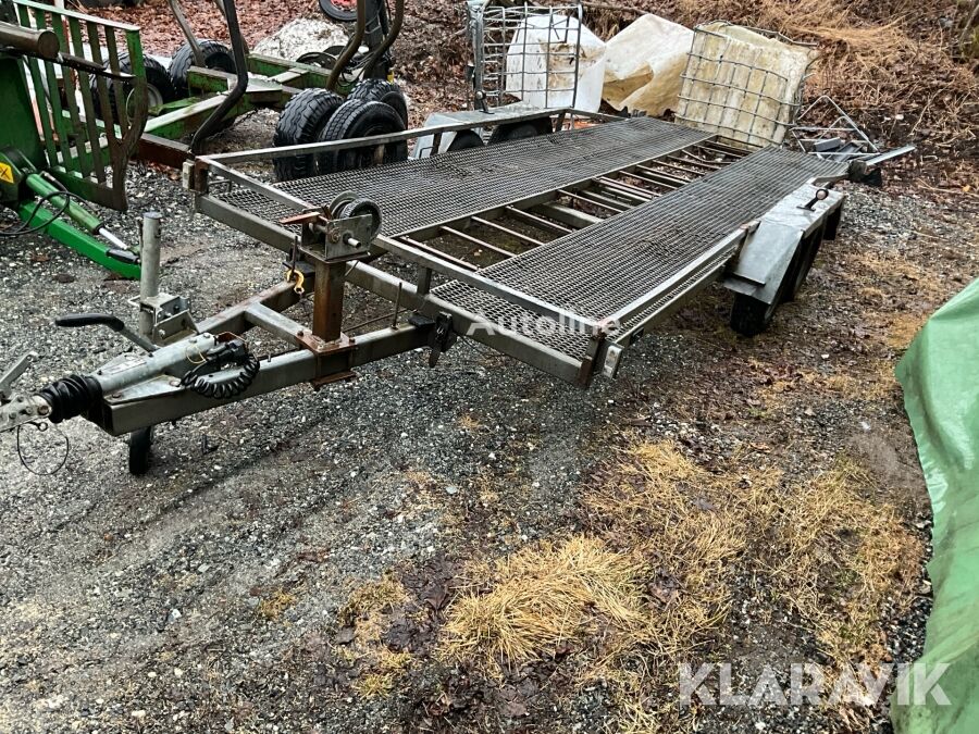 Prodaje se Heby-trailer 250 prikolicu za građevinske strojeve na aukciji