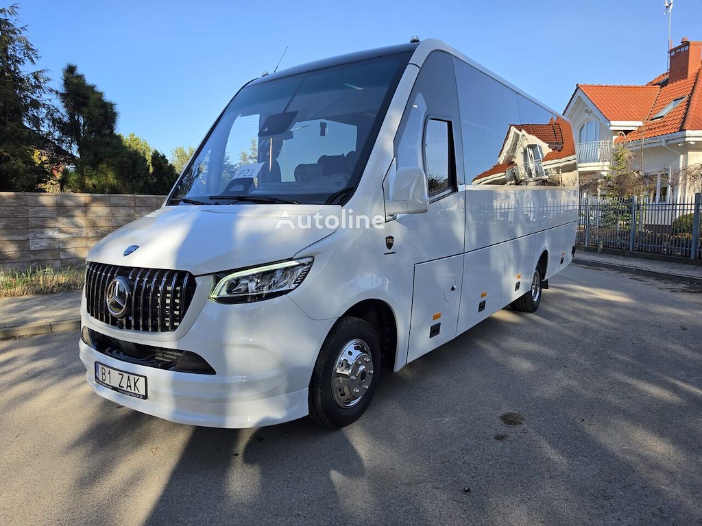 Novi Mercedes-Benz Sprinter prigradski autobus