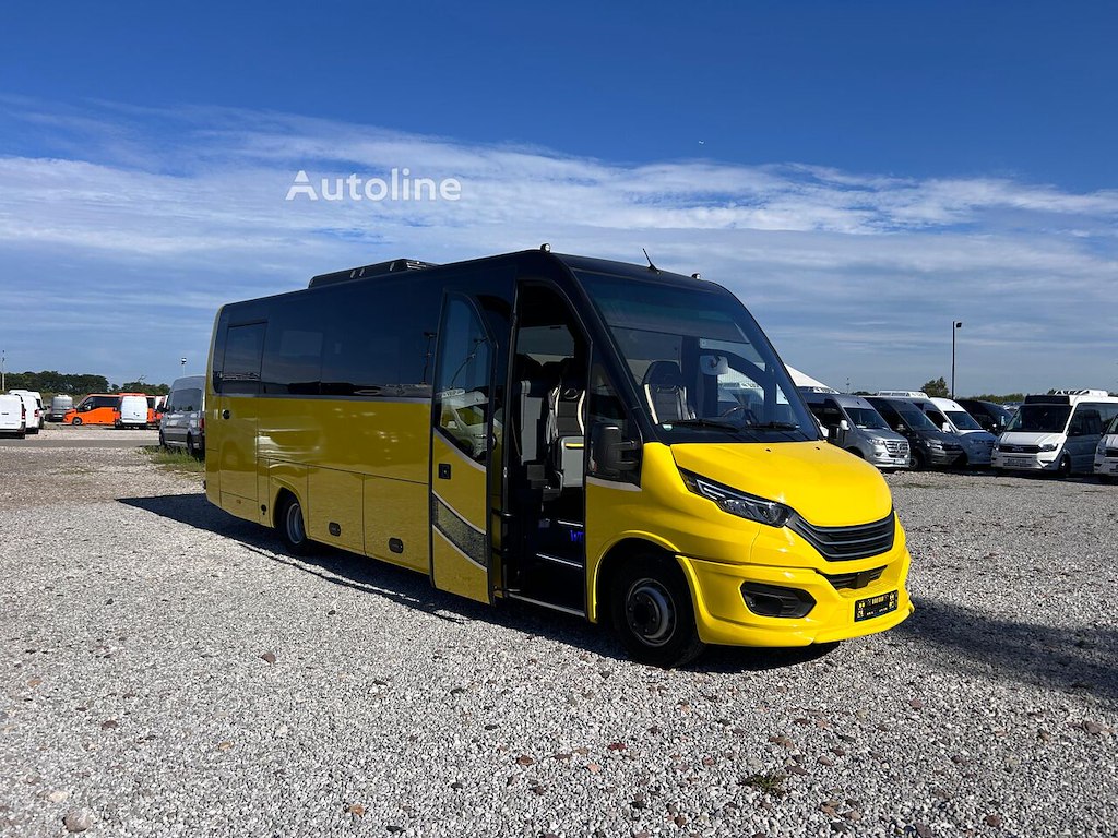 IVECO Daily prigradski autobus