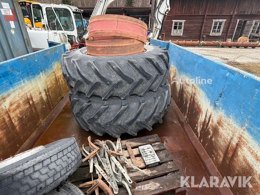 Prodaje se Taurus Dubbelmontage Taurus točak na aukciji