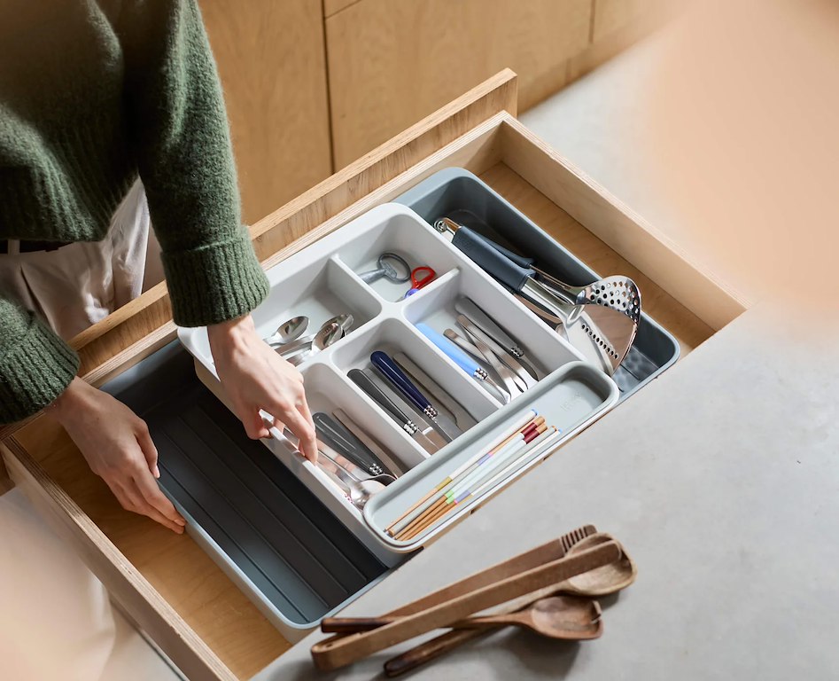 ORGANIZATOR ZA ESCAJG – Expanding Cutlery, Utensil & Gadget Organise