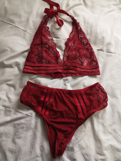 Burgundy set