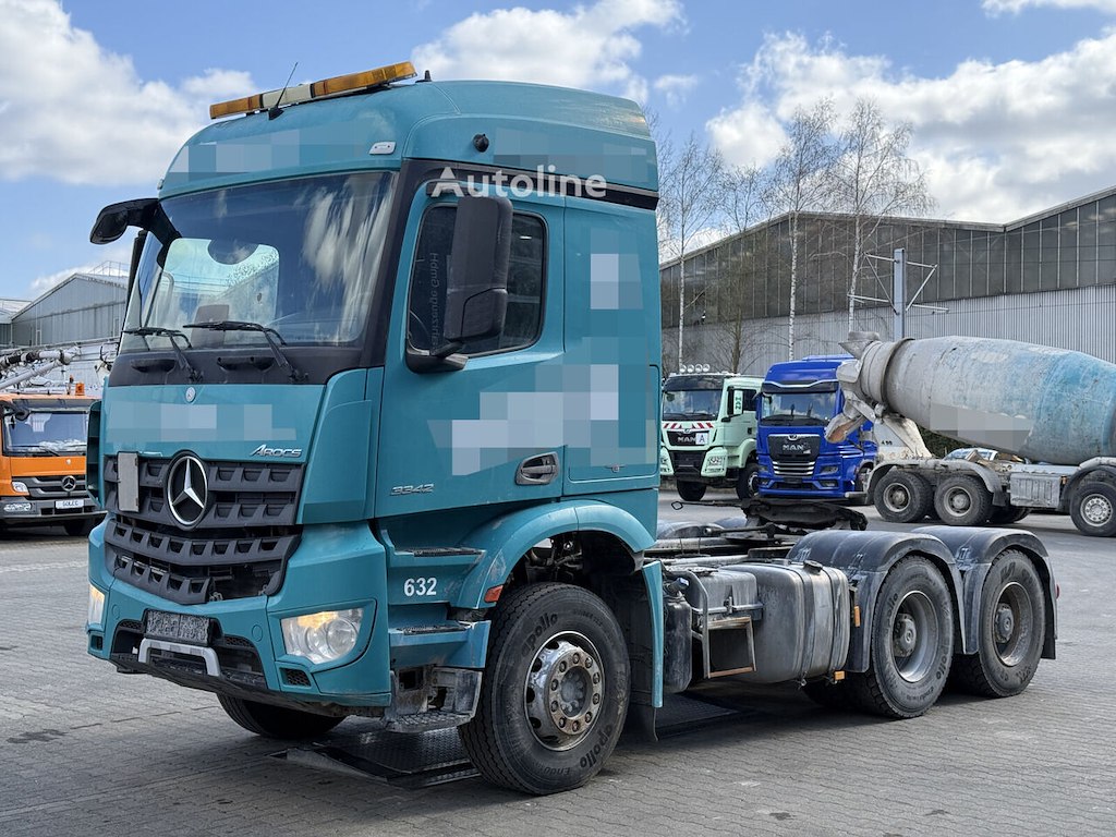 Mercedes-Benz AROCS 3342 6x4 EURO6 CIĄGNIK SIODŁOWY Z HYDRAULIKĄ WYWROTU tegljač