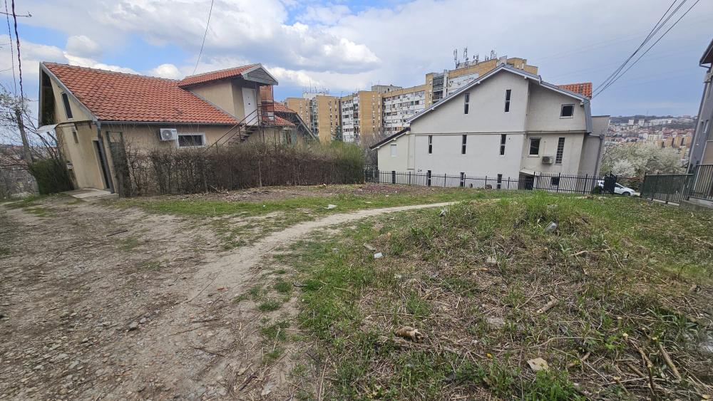 Plac u Mirijevu, blizu Matice Srpske ID#1072
125.000 €