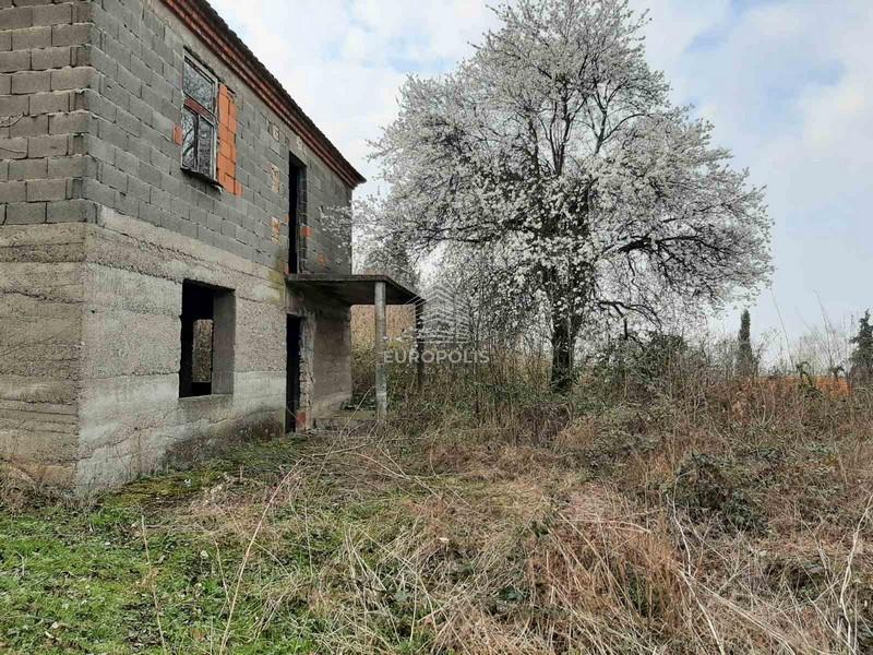 Prodaja kuće sa placem–Mislođin (okolina Beograda) ID#9246
25.900 €