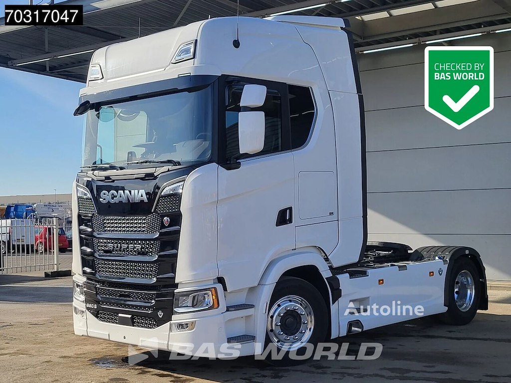 Scania S660 4X2 Retarder Full-Air 2x Tanks Standklima Leather Led ACC A tegljač