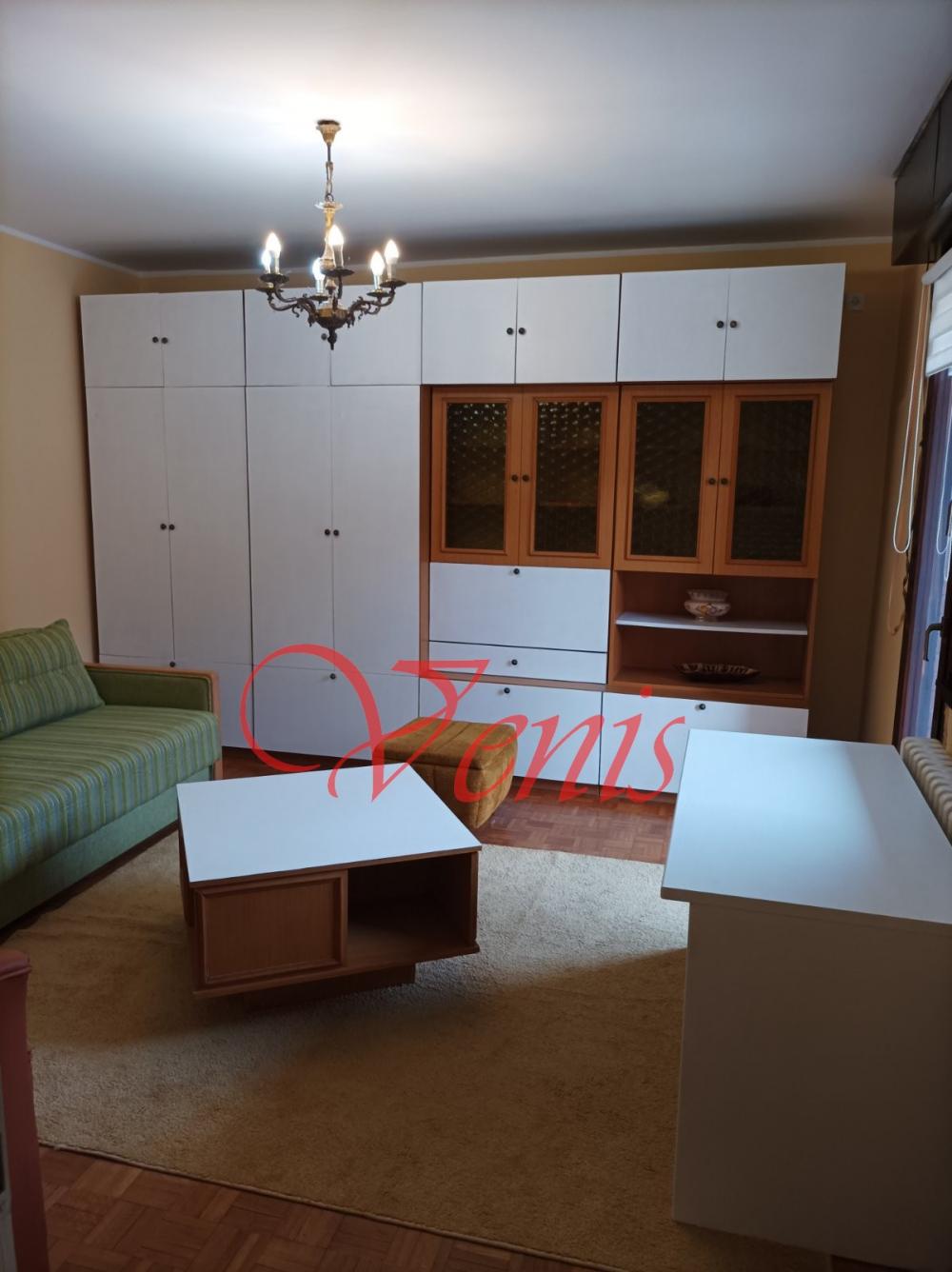 BEATNIJA ul.Turgenjeva 56 m2 - 350 Evra ID#2629
350 €