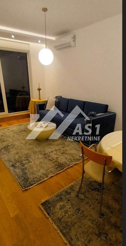 IZDAJE SE TROSOBAN STAN NA TELEPU-garazno mesto ID#6306
900 €