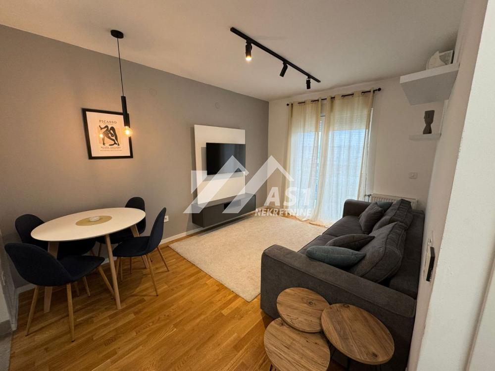 IZDAJE SE LUX STAN U PARK NOVI RESIDENCE ID#6278
500 €