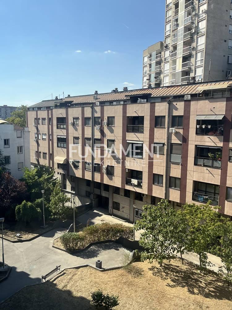 2.5 Hala Pionir 74m2, IV, cg, novogradnja ID#1722
850 €