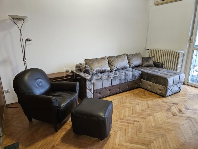 Centar - Vračar Crveni Krst #66846
550 €