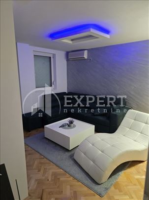 Izdaje se odličan stan na Vizantijskom bulevaru, 6