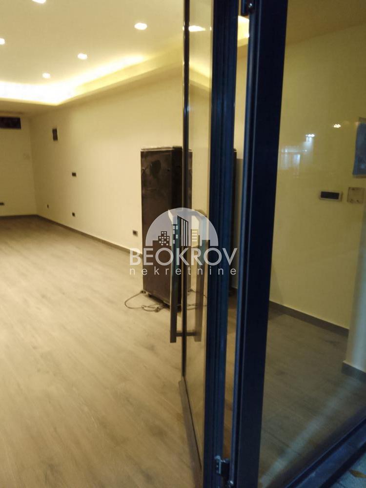 Prometno izlog ID#1256
1.000 €