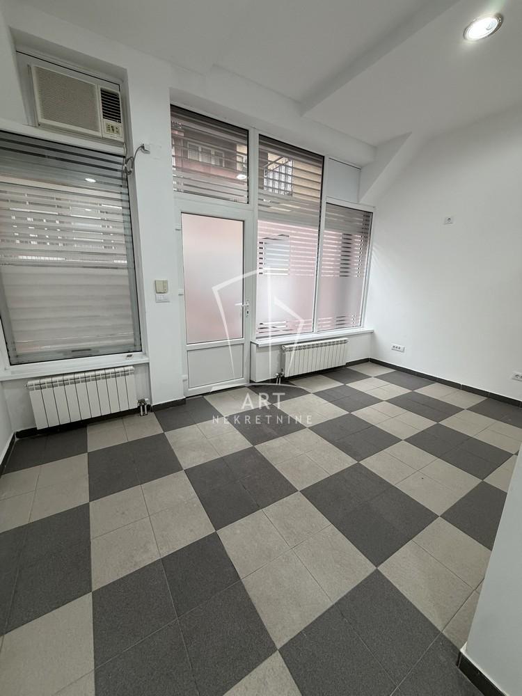 Braće Jerković, lokal, kompletno renoviran ID#14656
750 €