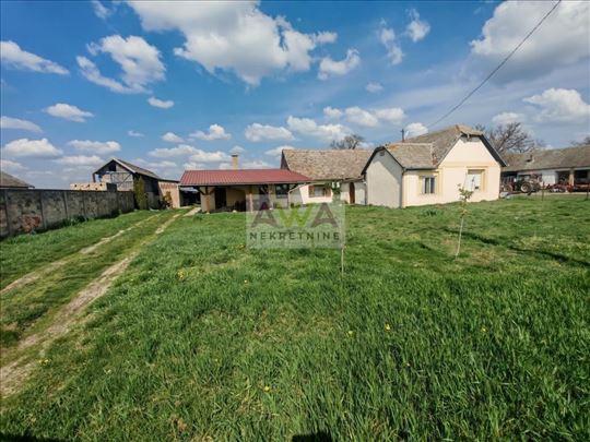 Sombor okolina – salaš 1ha, kuća + magacin 200m2