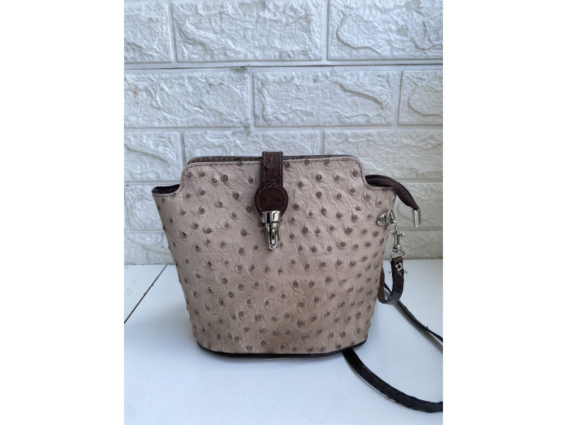 MODERNA MALA ITALIJANSKA TORBICA OD PRAVE KOZE NOVO