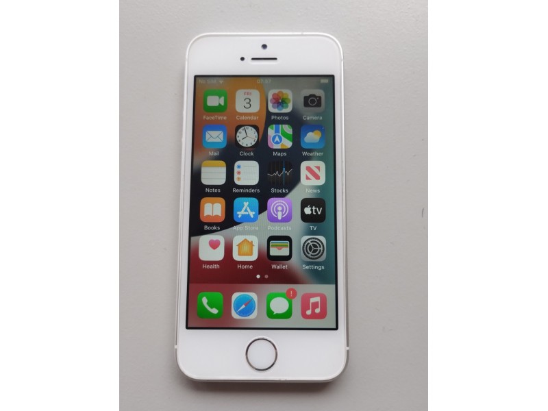 iPhone SE (White) 32GB